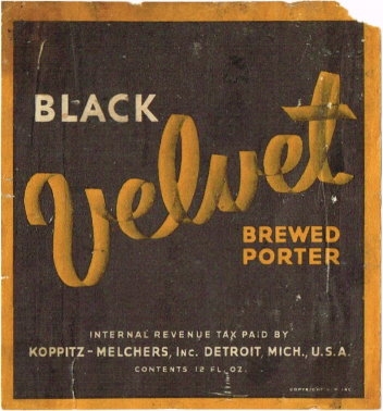 Item #72635 1940 Black Velvet Porter Label CS46-02