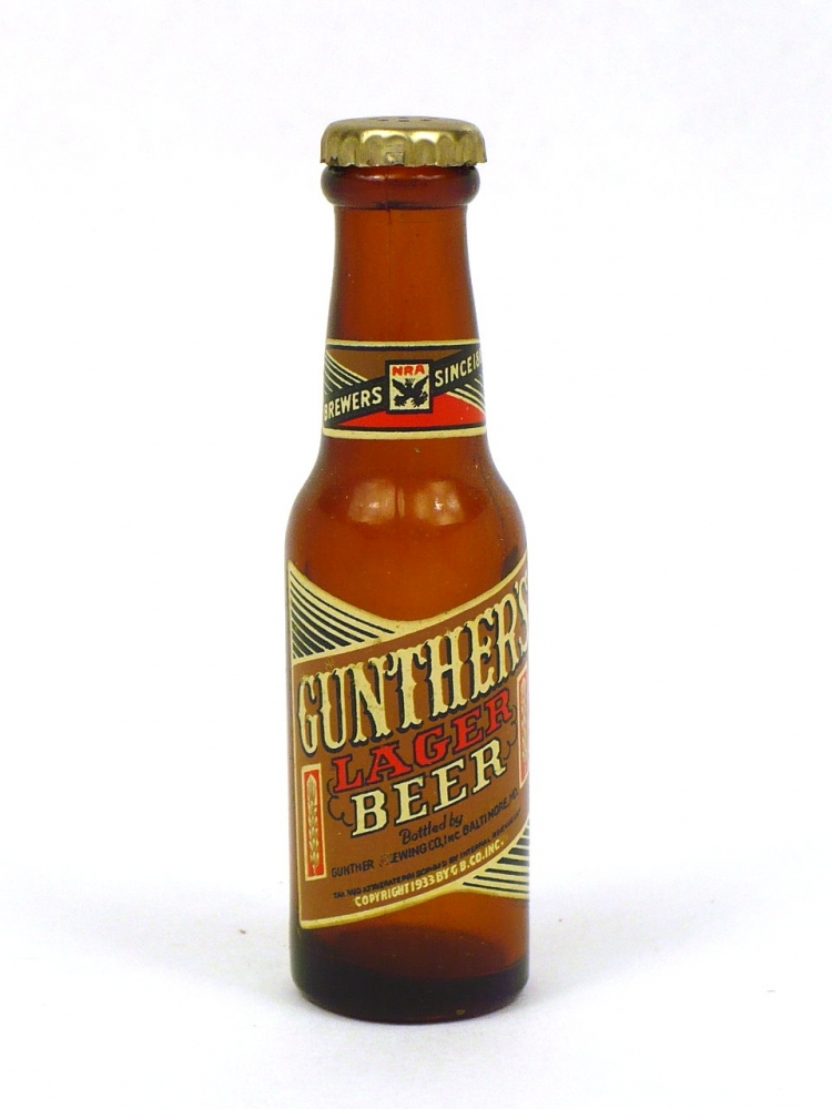Item #82331 1939 Gunther's Lager Beer salt shaker Mini Bottle