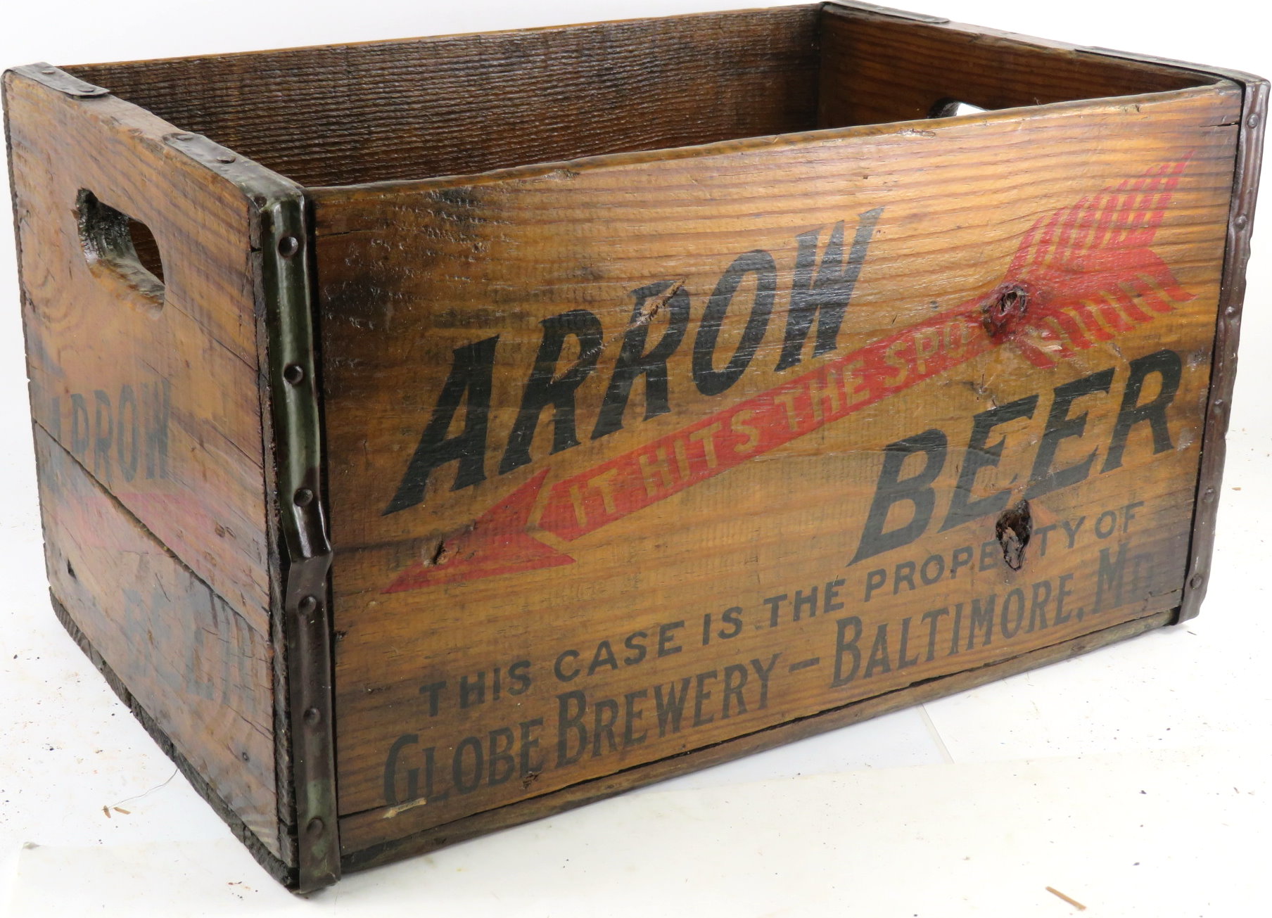 Item #99301 1935 Arrow Beer Wooden Crate