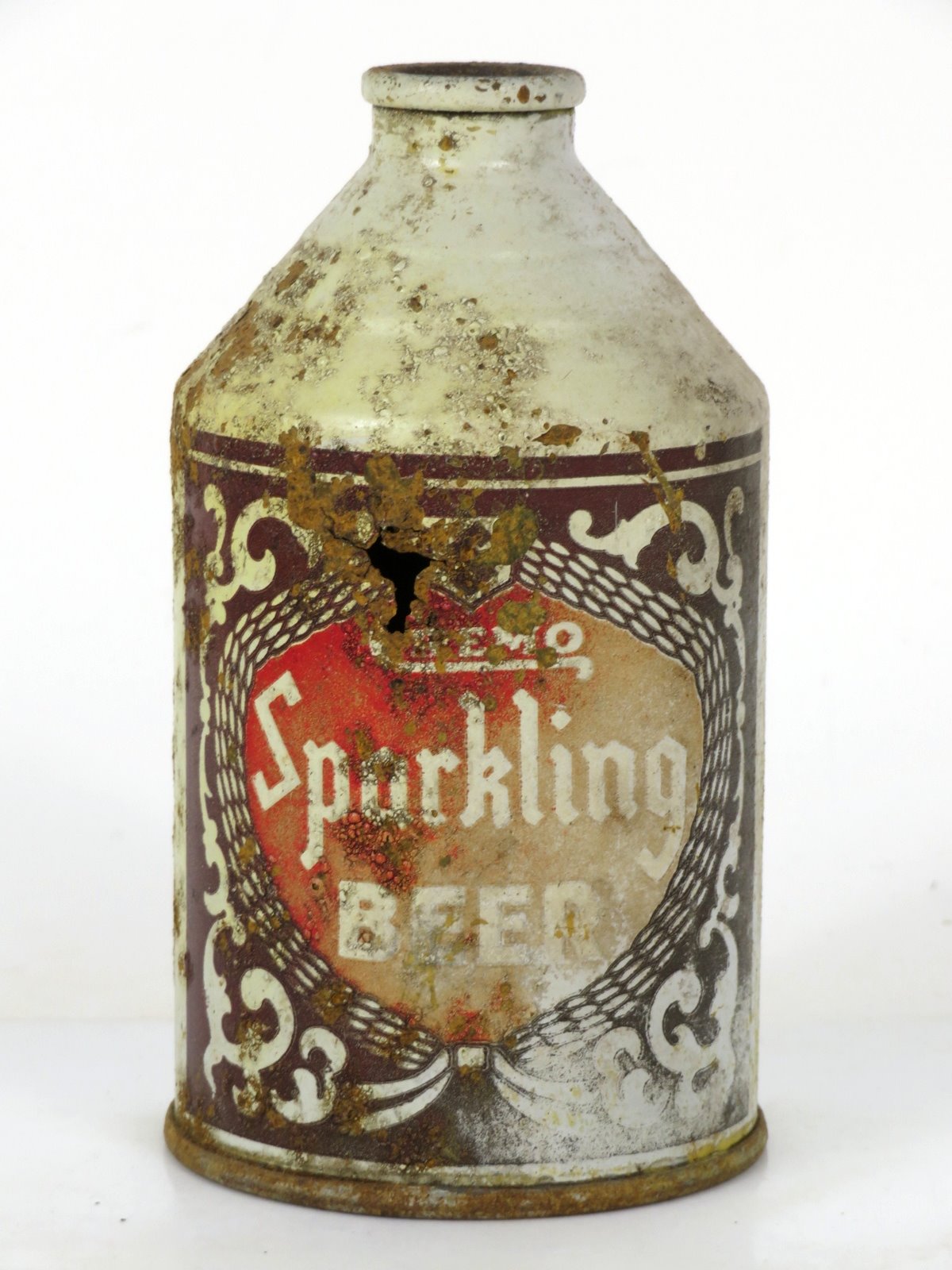 Item #17049 1947 Cremo Sparkling Beer Crowntainer 192-33
