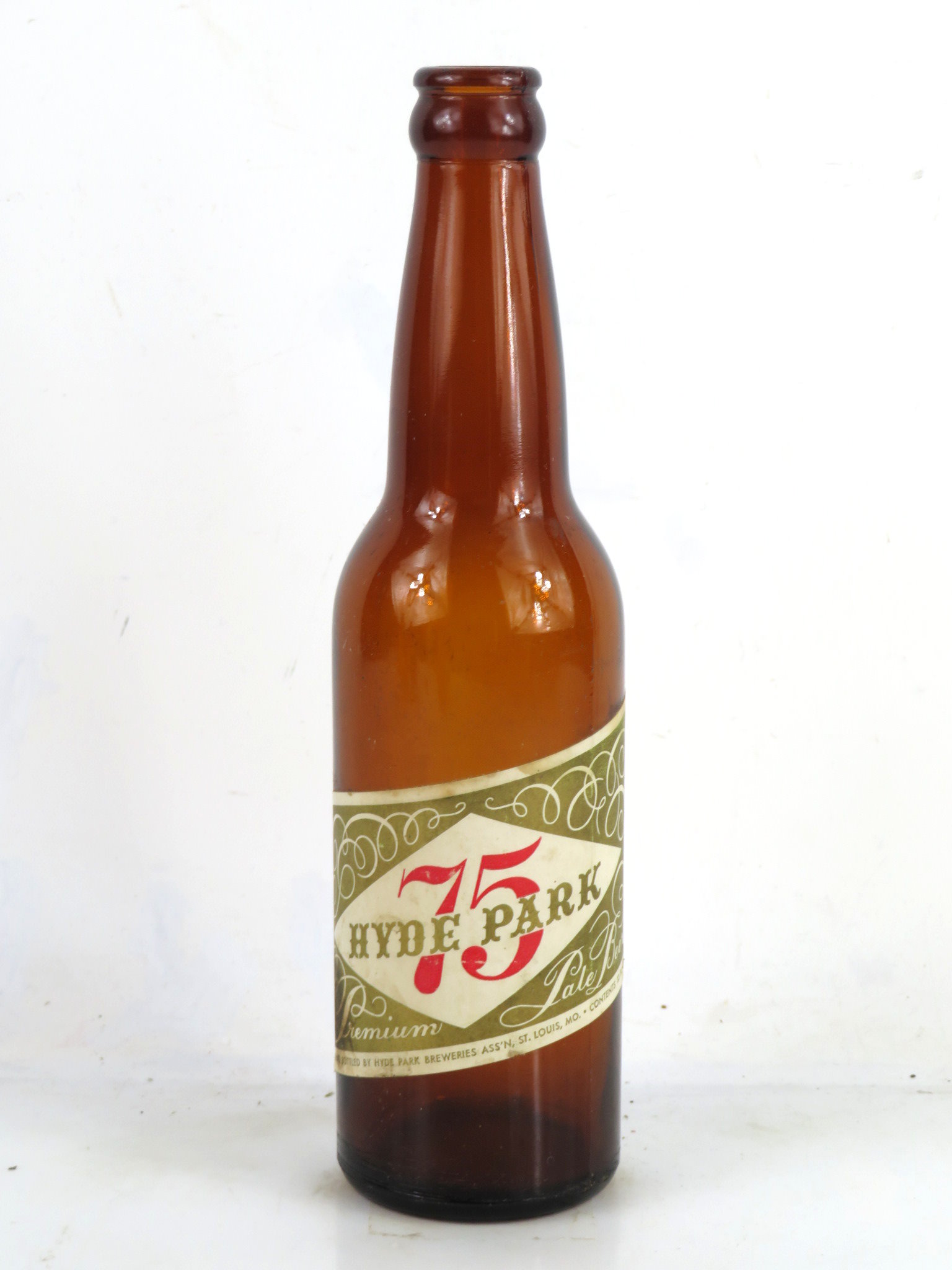 Item #33743 1951 Hyde Park 75 Beer Bottle