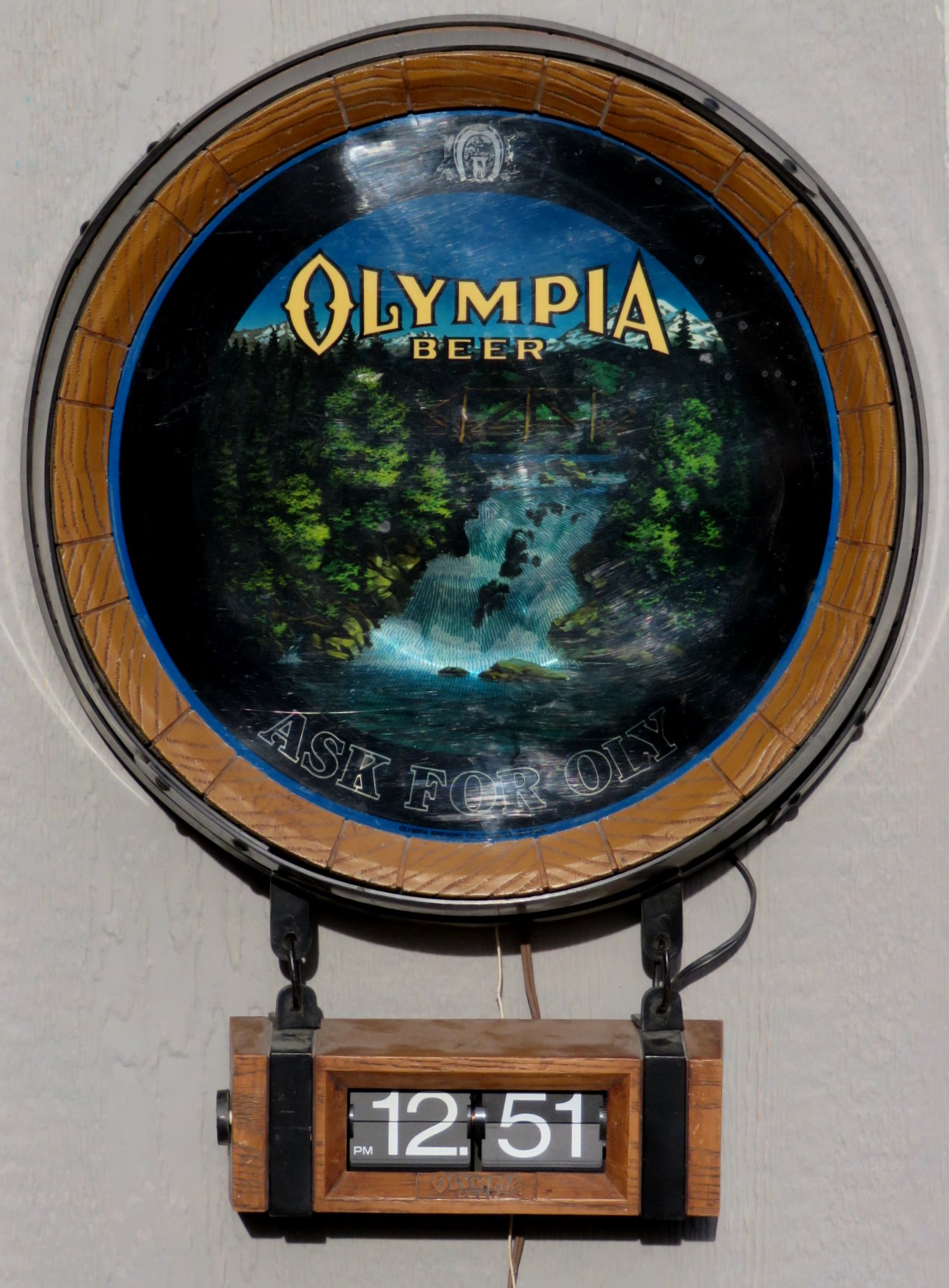 Item #100052 1978 Olympia Beer Barrel-End Waterfall Clock Sign