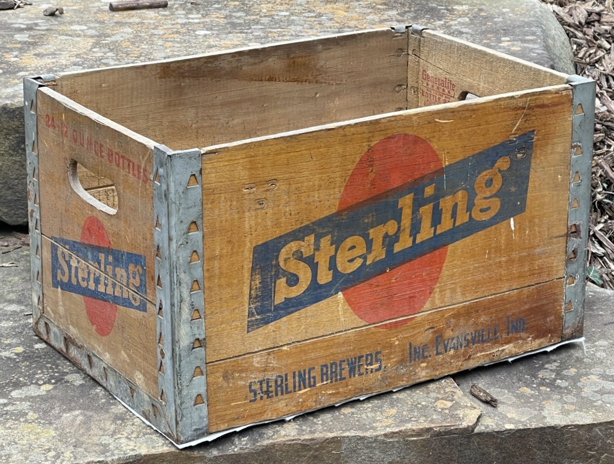 Item #104782 1947 Sterling Beer Wooden Crate